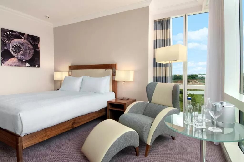 Hilton Reading | Visiting Reading